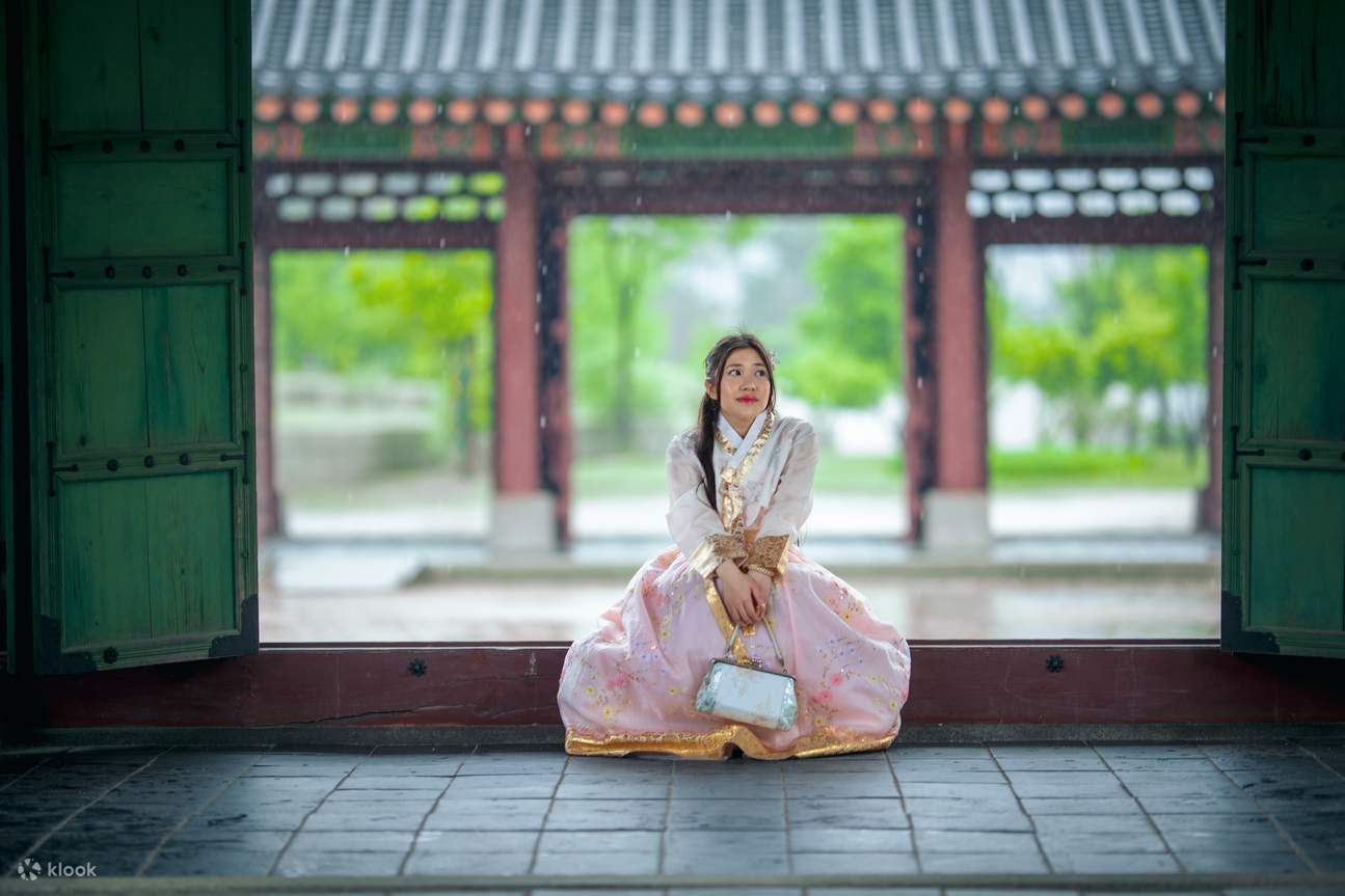 Gyeongbokgung K-drama Hanbok Experience by Daehanhanbok - Klook Stati Uniti